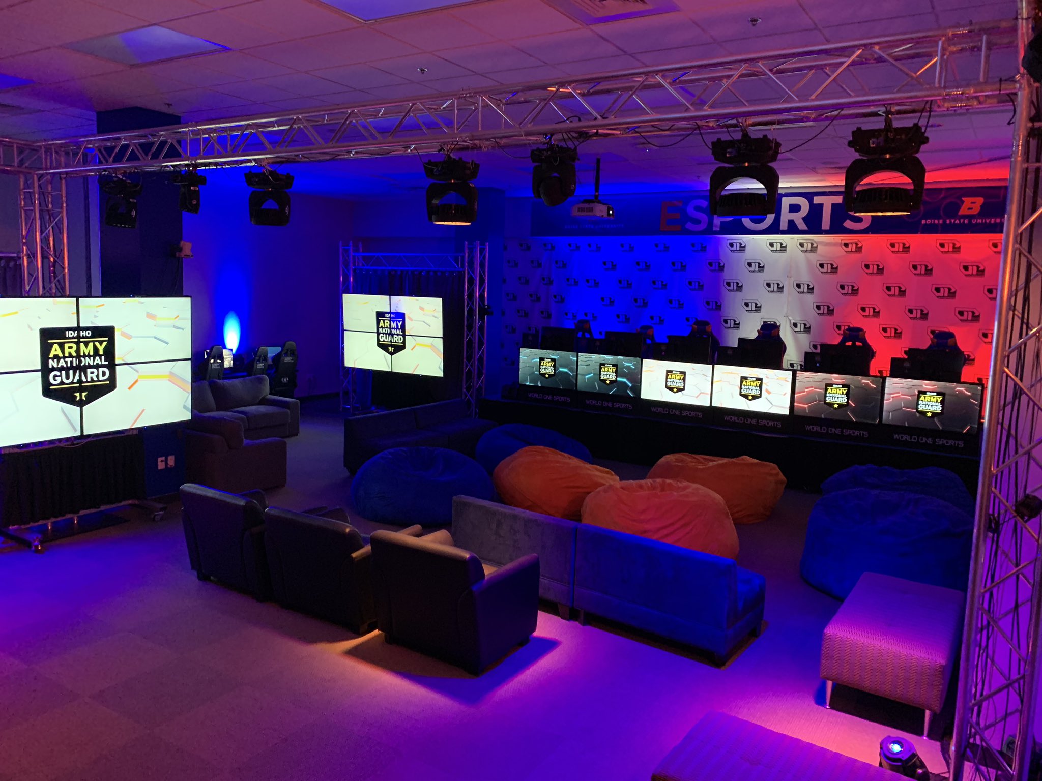 Best College Varsity Esports Programs - Intelligent