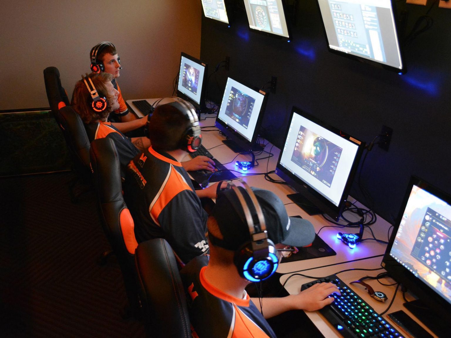 Best College Varsity Esports Programs - Intelligent